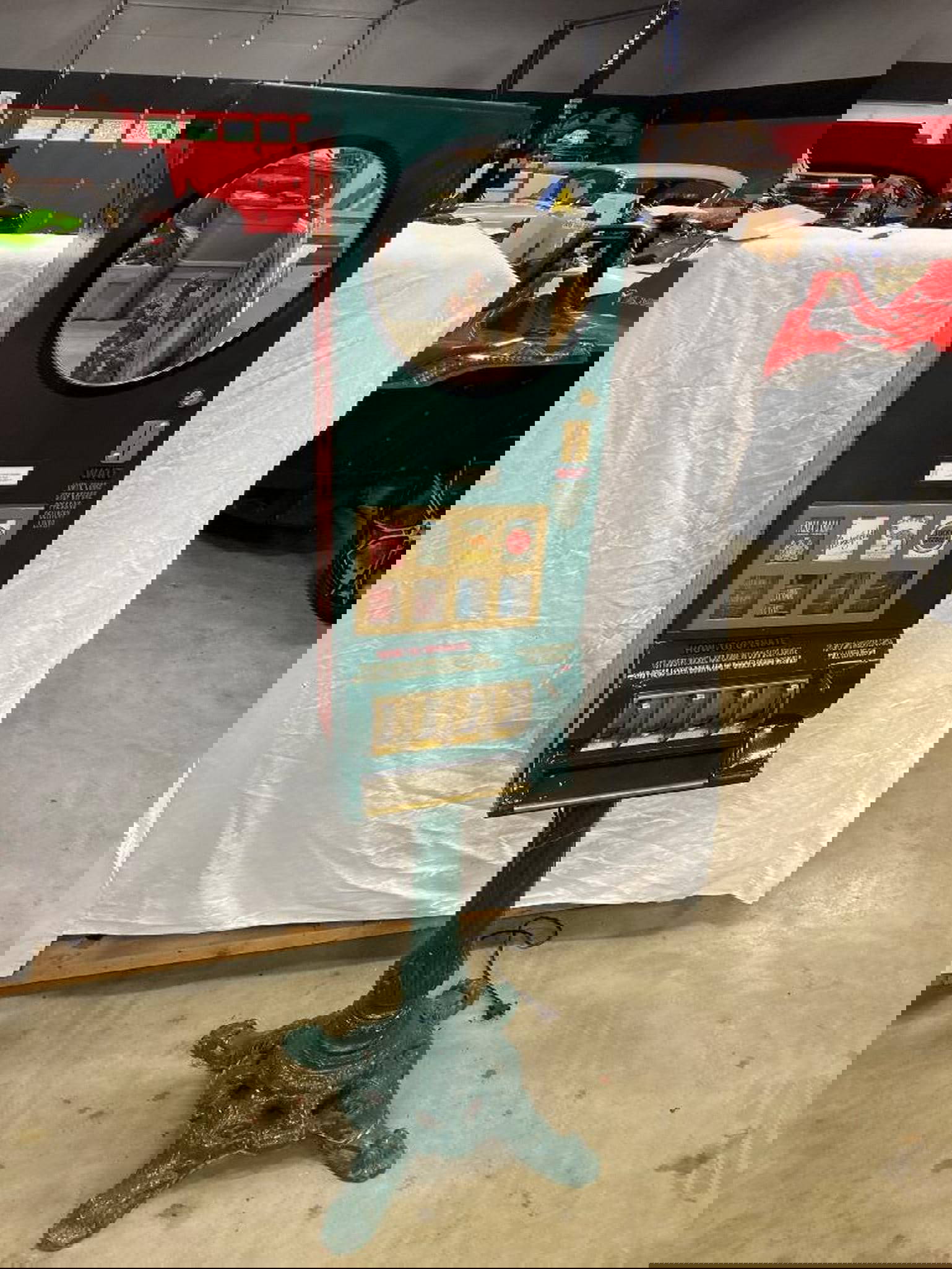 1940's "lucky Strike" Cigarette Vending Machine Green Auction