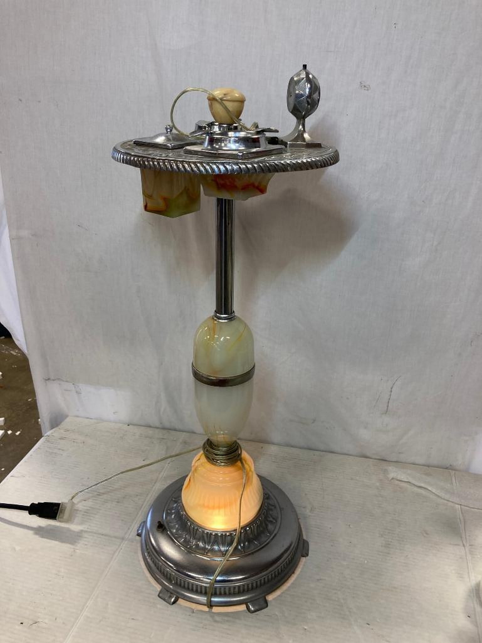 1920's Art Deco Smoke Stand W/working Light Auction