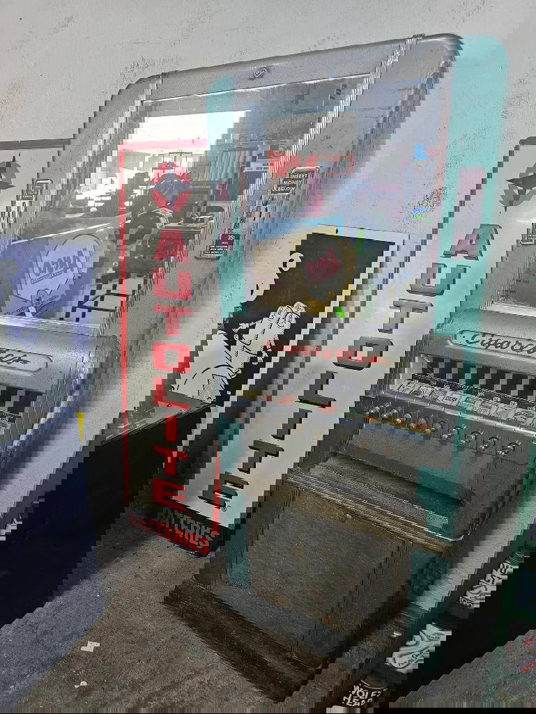 1940's National Cigarette Machine Auction