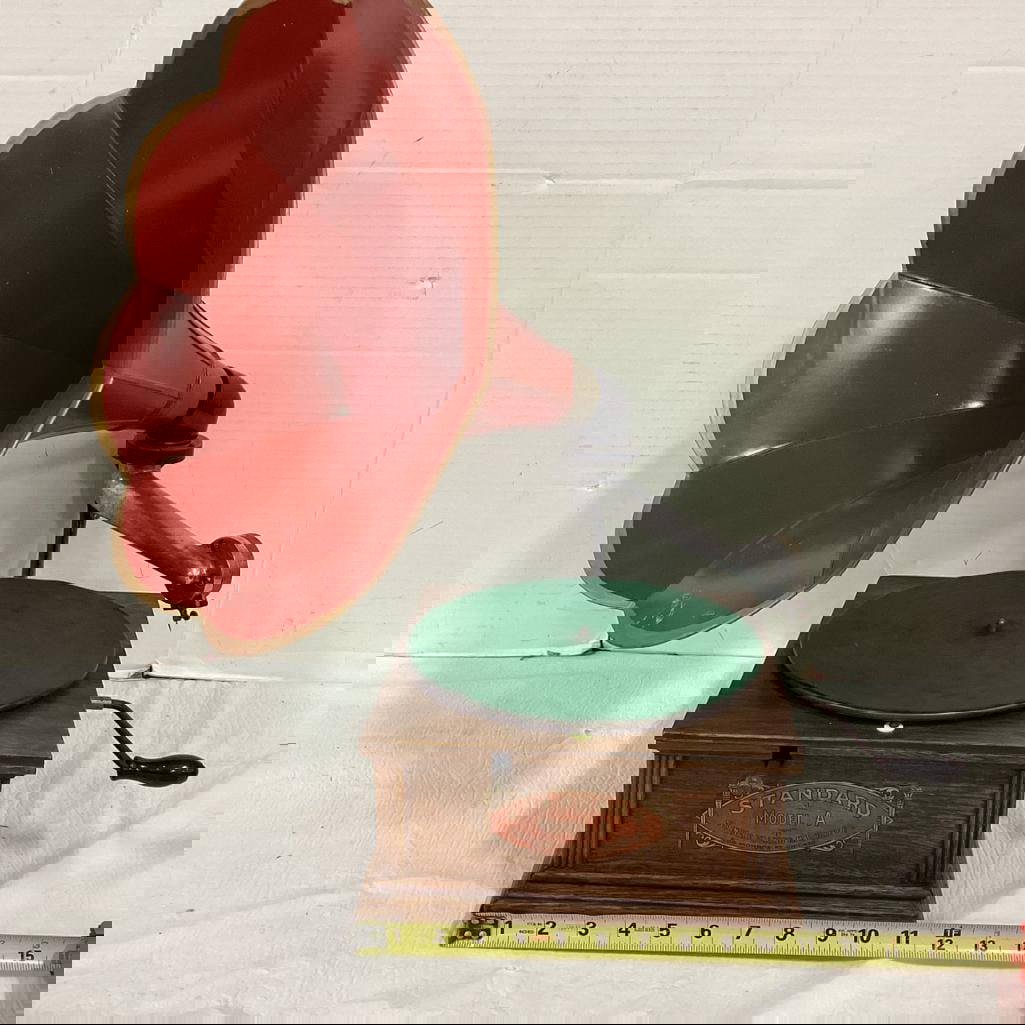 1920's "standard Talking Machine" Phonograph With Horn Auction