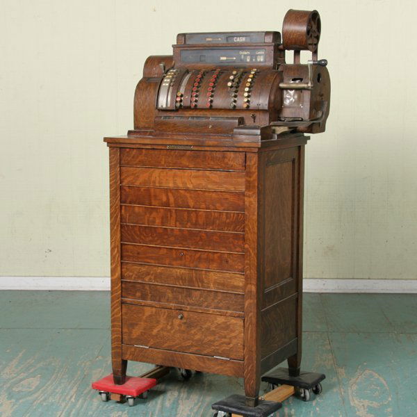 1070: Early 1900 cash register, "The National Cash Regi