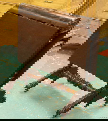 Unusual Early 1900 Colonial Revival Sunderland Table