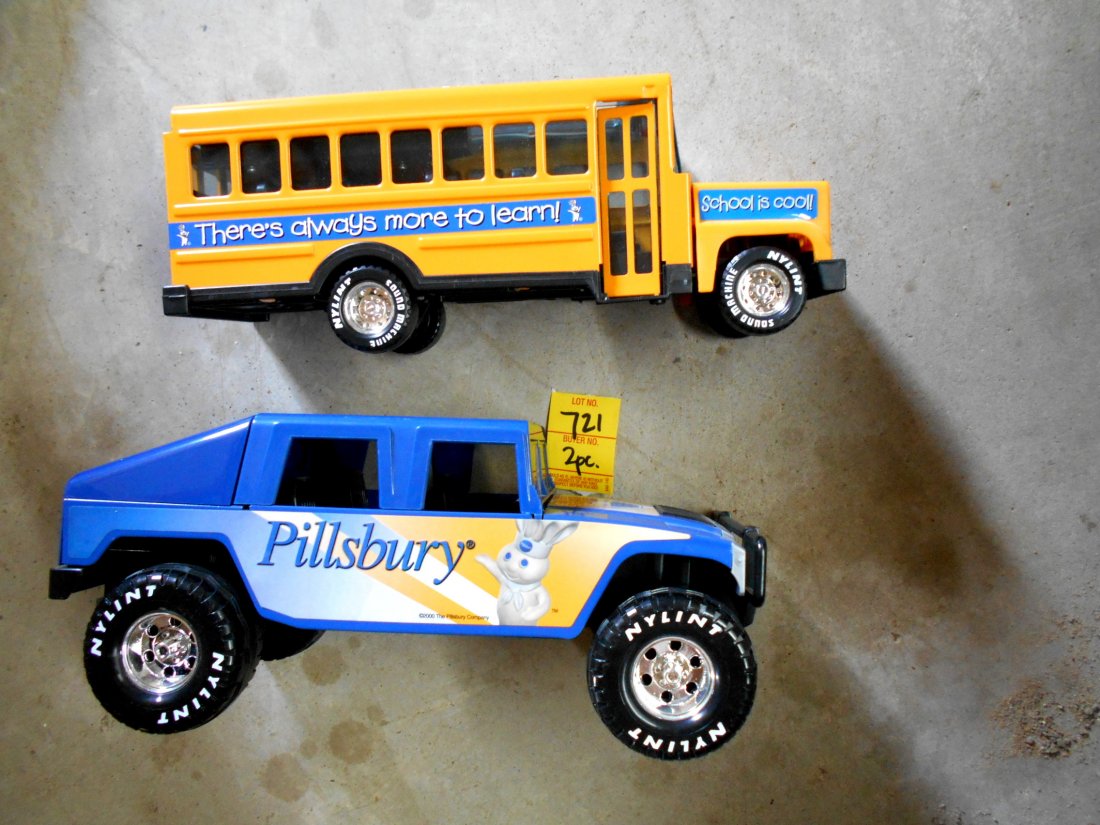 PILLSBURY DOUGHBOY Hummer Truck & School Bus Model - Nov 15, 2014 ...