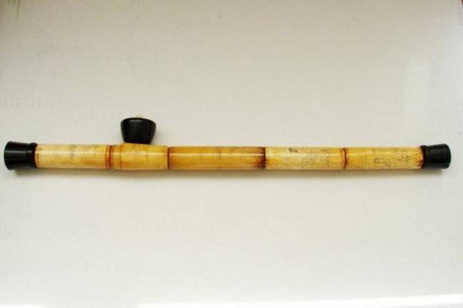 Chinese Art Bone Opium Pipe