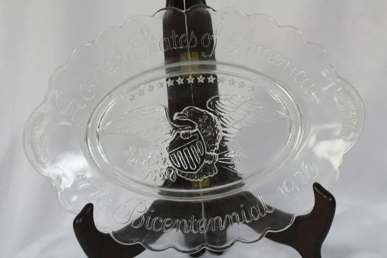 Bicentennial Oval Glass Plate