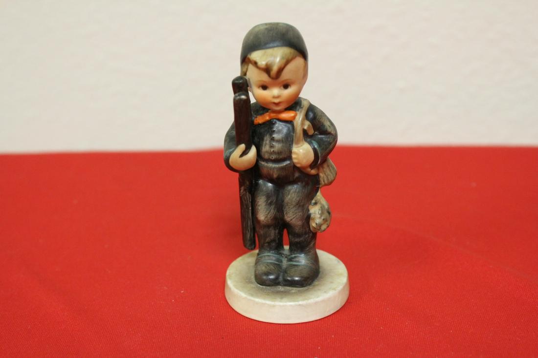 A Hummel Figurine "chimney Sweep"
