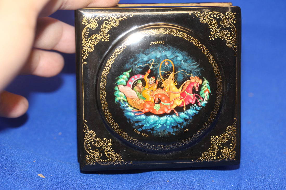 A Signed Hand Painted Russian Lacquer Box Auction