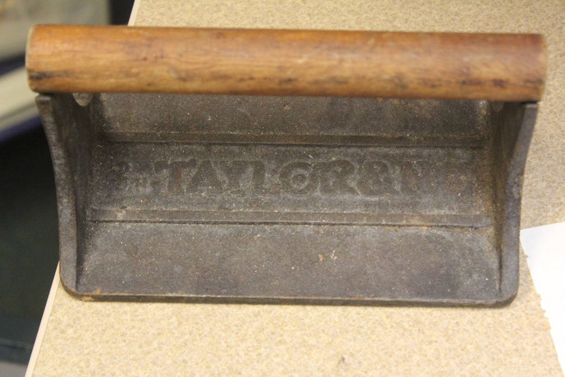 Vintage Cast Iron Bacon Press Auction