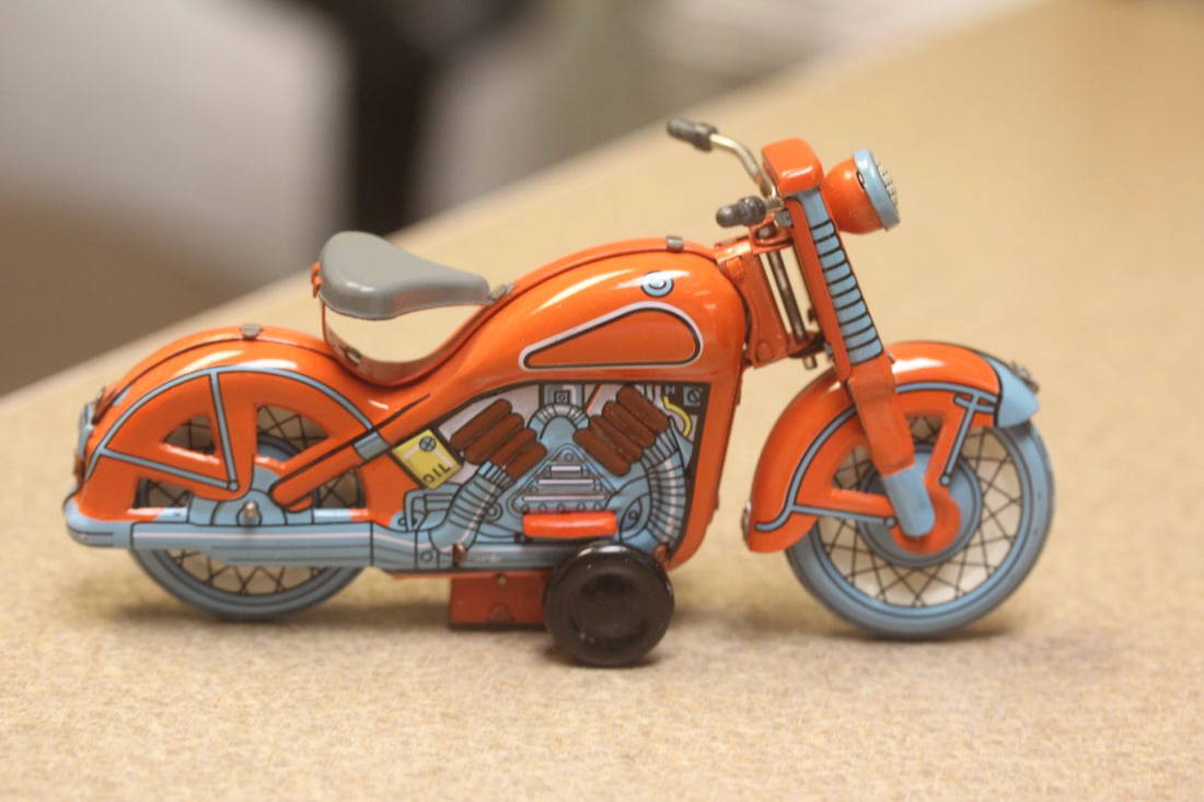 Metal Vintage Toy Motorcycle Auction