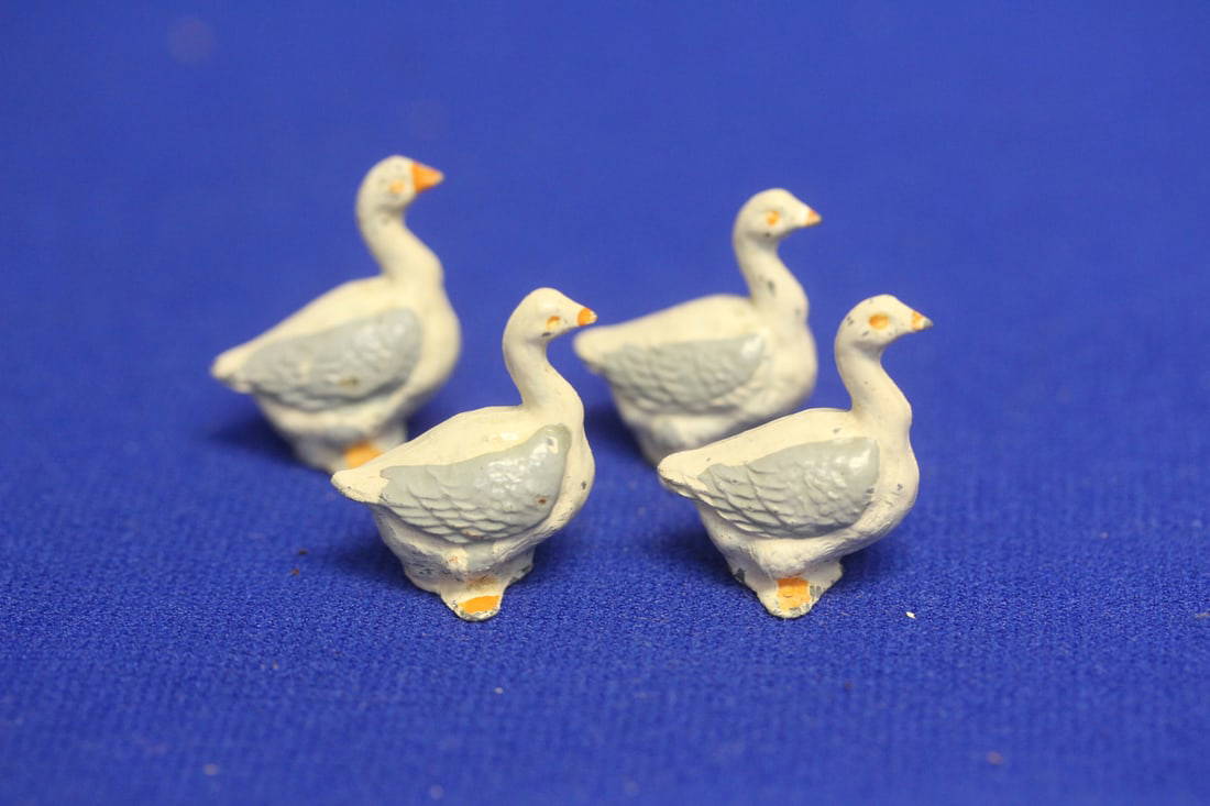 Miniature Vintage Cast Iron Geese Auction