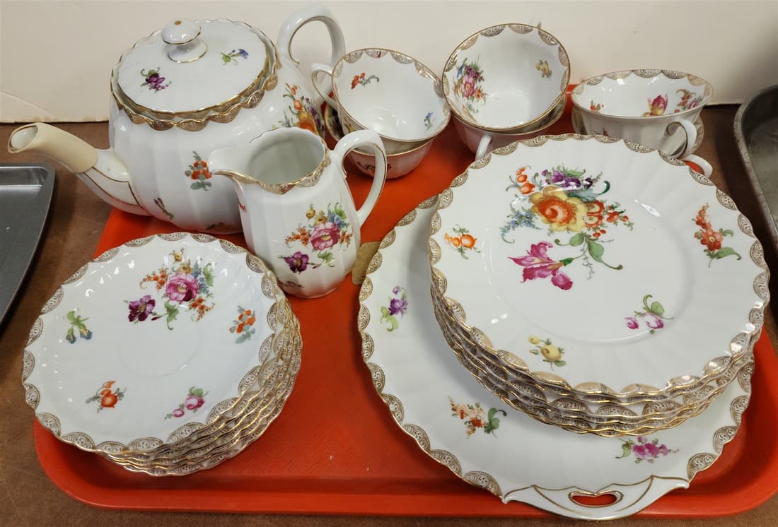 Tray 21pc Wurttemberg Tea Set Auction
