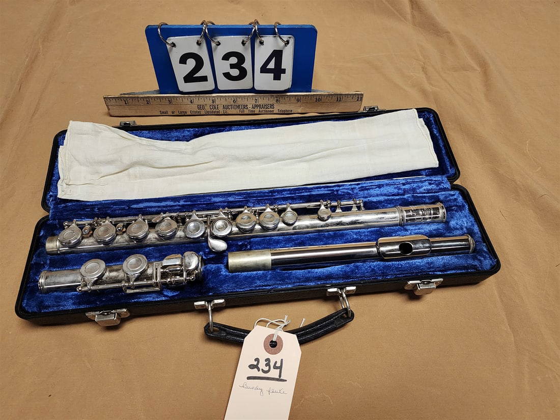 Selmer Bundy Flute Auction