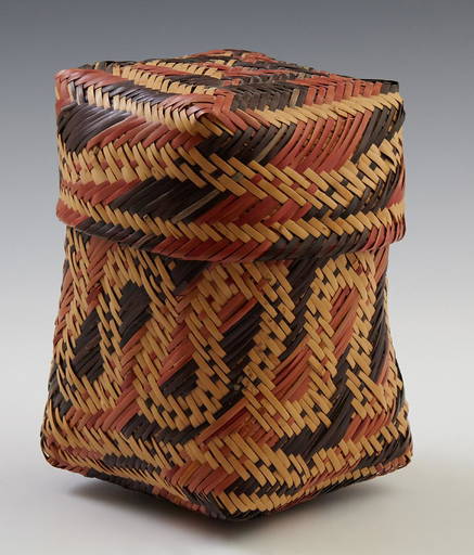 Chitimacha Indian Lidded Trinket Basket, 20th C., In
