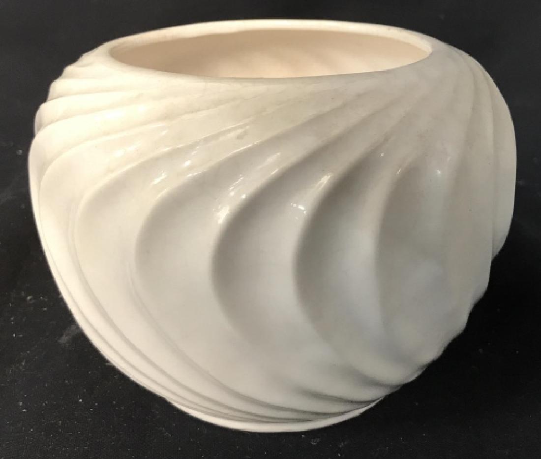 Ceramic Vessel W Swirl Texture