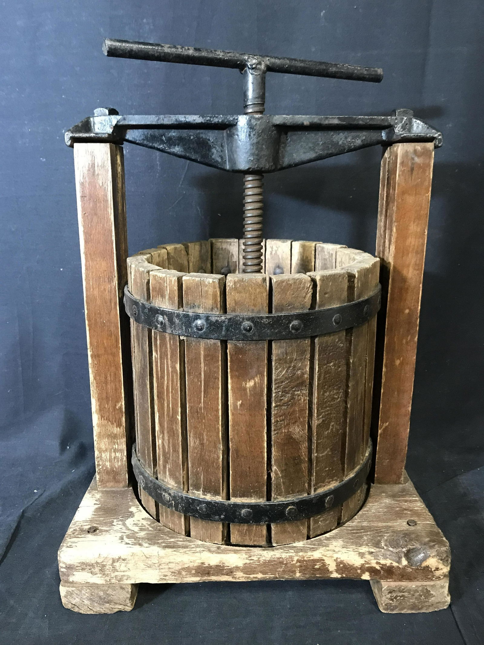 Antique Wood & Metal Cider Press - Dec 16, 2020 | The Benefit Shop ...