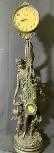Crosa Quartz Pendulum Swinging Statue Clock
