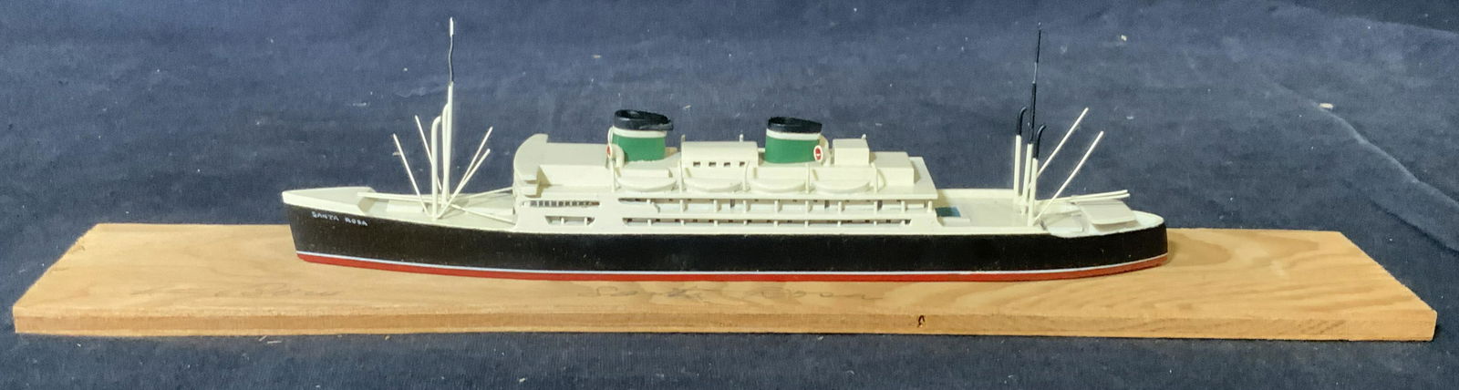 SS Santa Rosa Model Ship | Barnebys