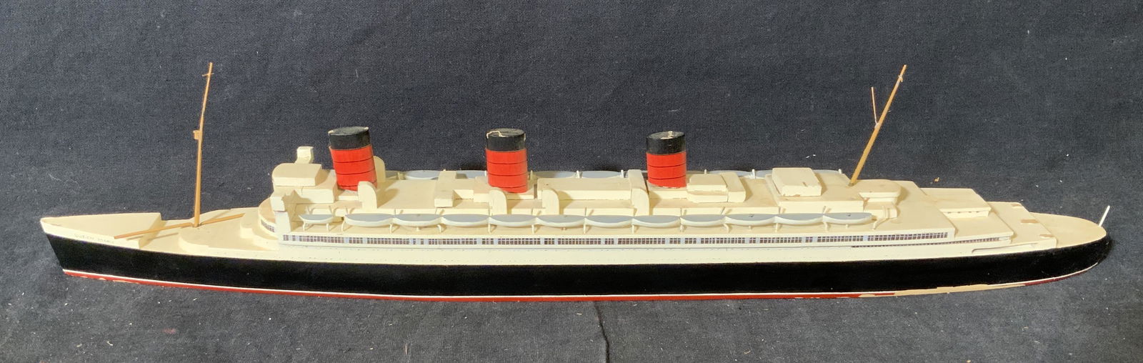 Ss Queen Mary Model Ship