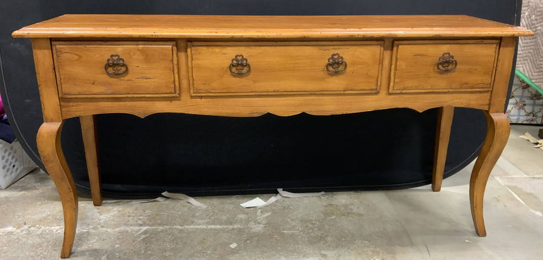 Fremarc French Country Style Console Table