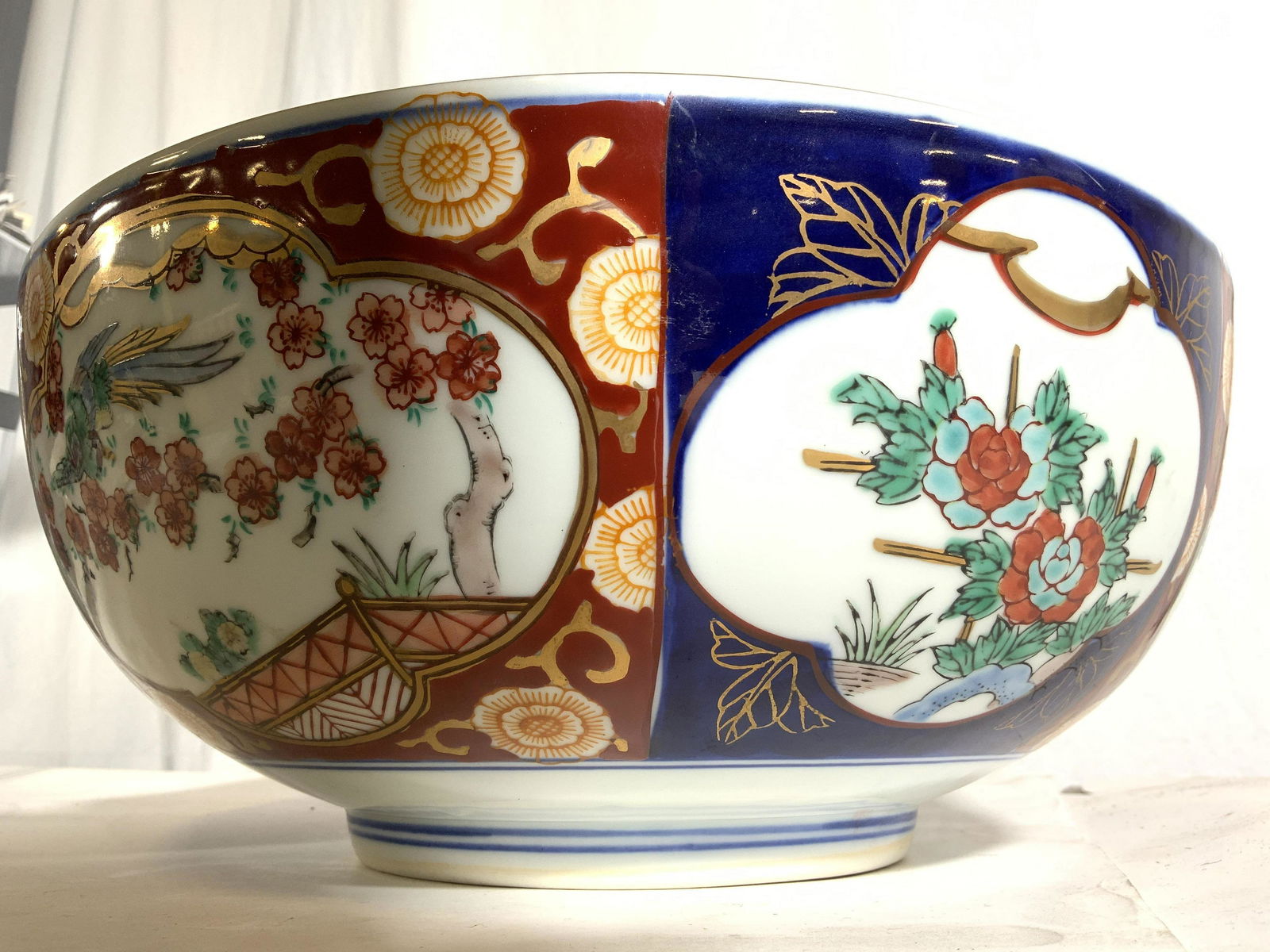 Signed GOLD IMARI Hand Painted Porcelain Bowl | Barnebys