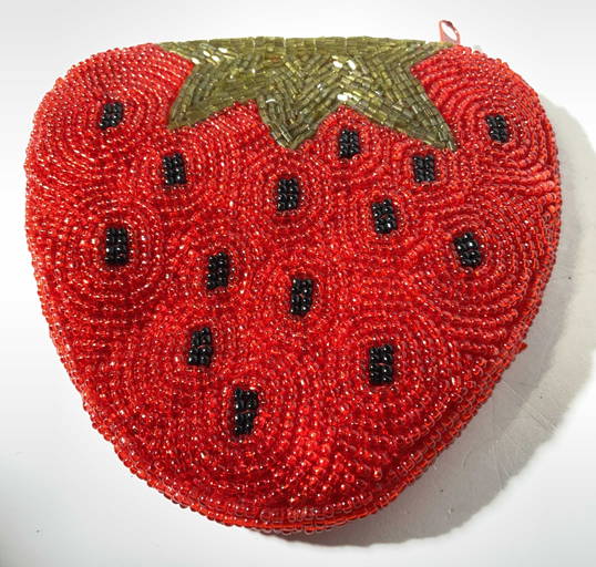 Beaded Strawberry Coin Purse Coin Bag - Oct 13, 2021 | The Benefit Shop ...