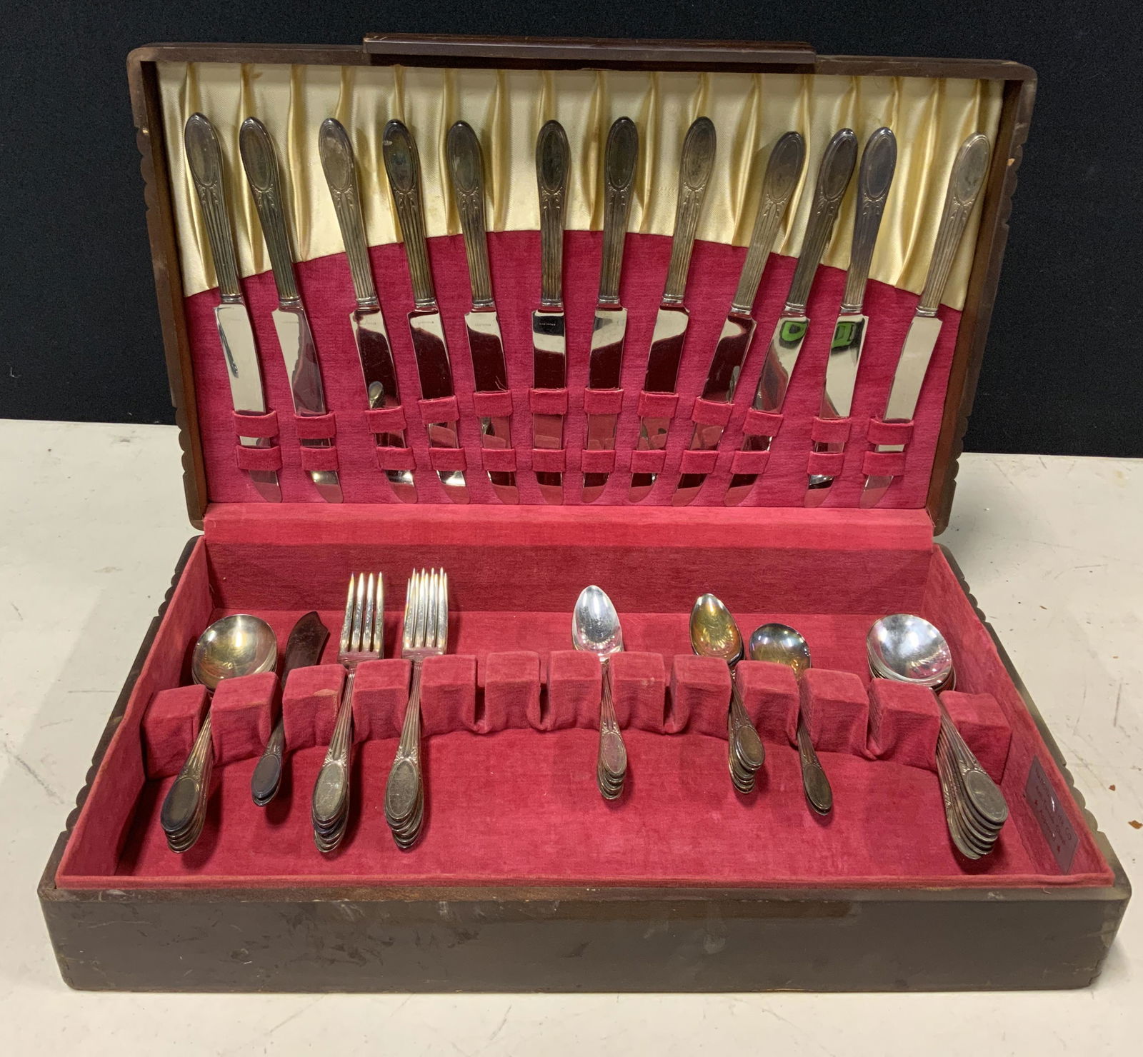 Group Lot 52 NATIONAL SILVER CO Silver Flatware - Feb 16, 2022 | The ...