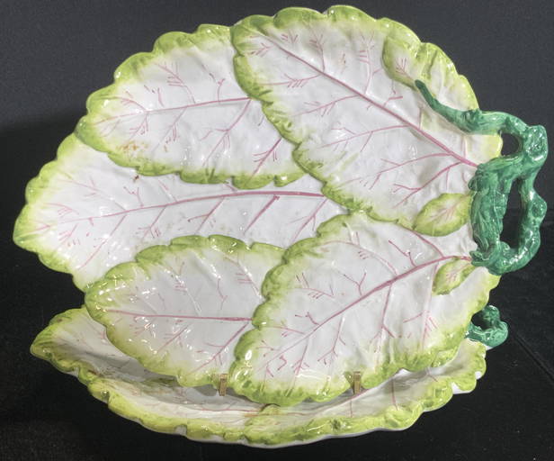 Pair Mottahedeh Vintage Italian Ceramic Plates