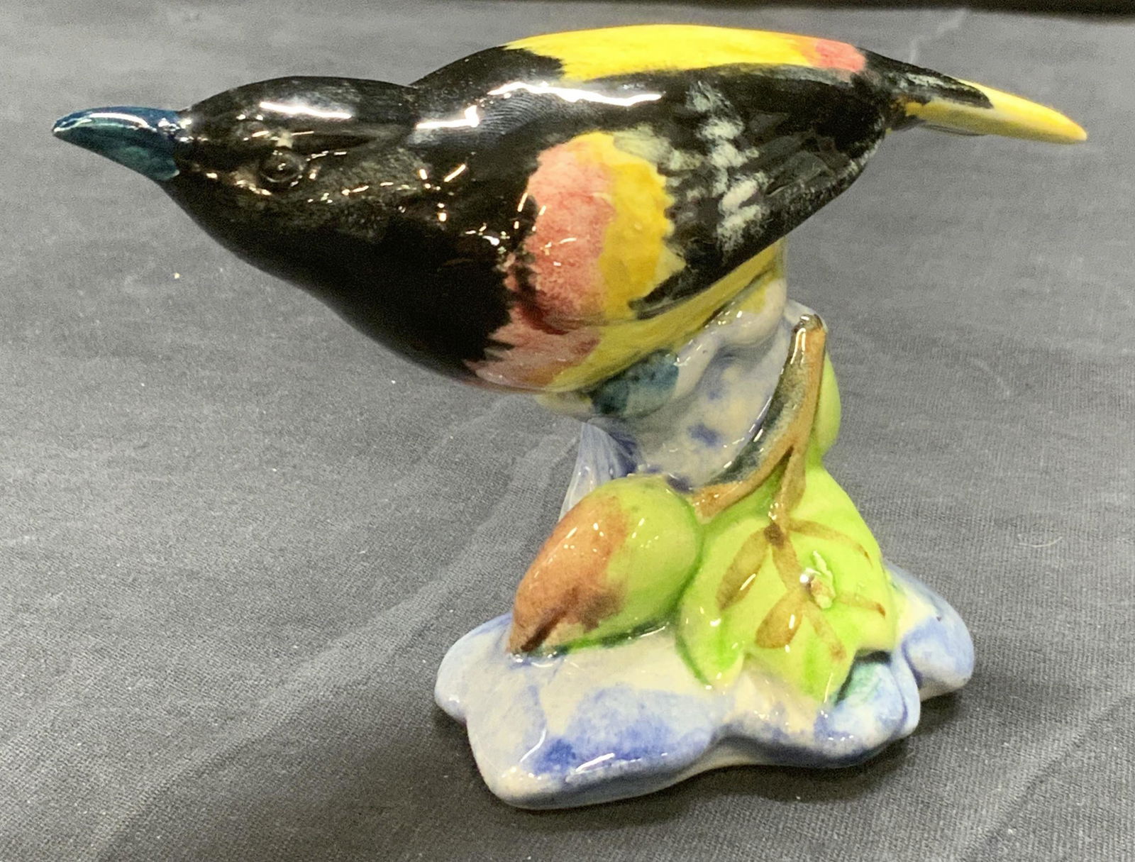 STANGL Black & Yellow Pottery Bird figurine - Aug 24, 2022 | The ...