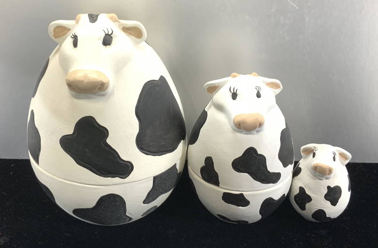 Hand Painted Ceramic Nesting Cow Figural , 3 (#0558) on Jan 11, 2023 ...