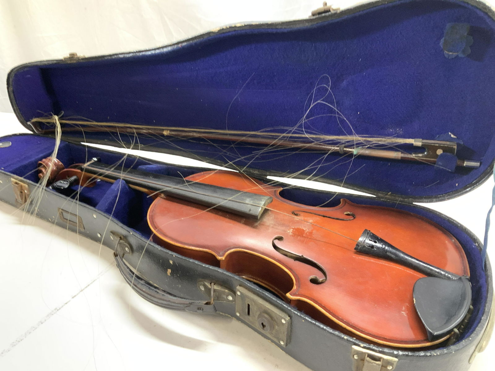 Collectible Kiso Suzuki Violin and Bow with Case (#0229) on Jan 25 ...