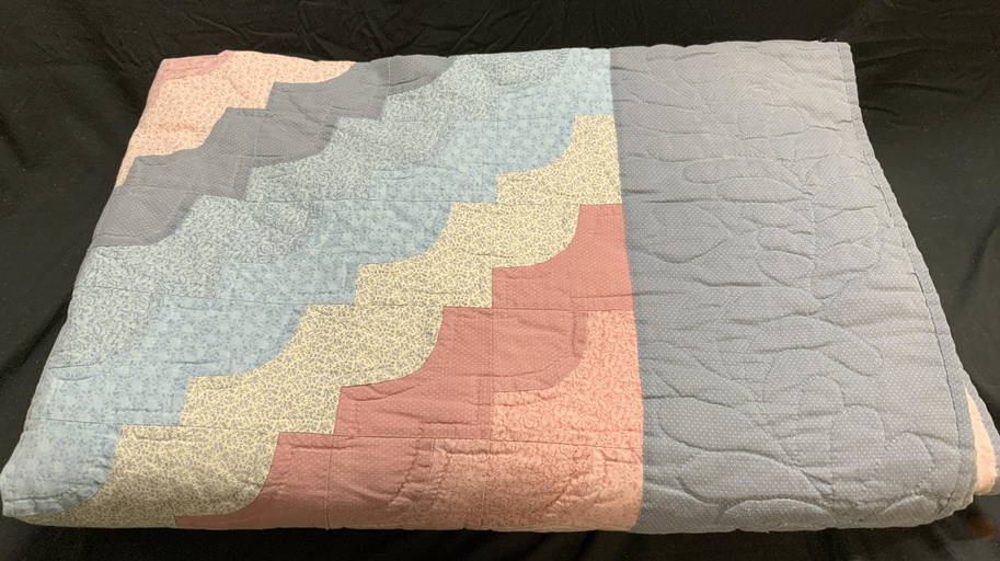 Vintage Handmade Queen Size Patchwork Quilt (#0199) on Feb 01, 2023 ...