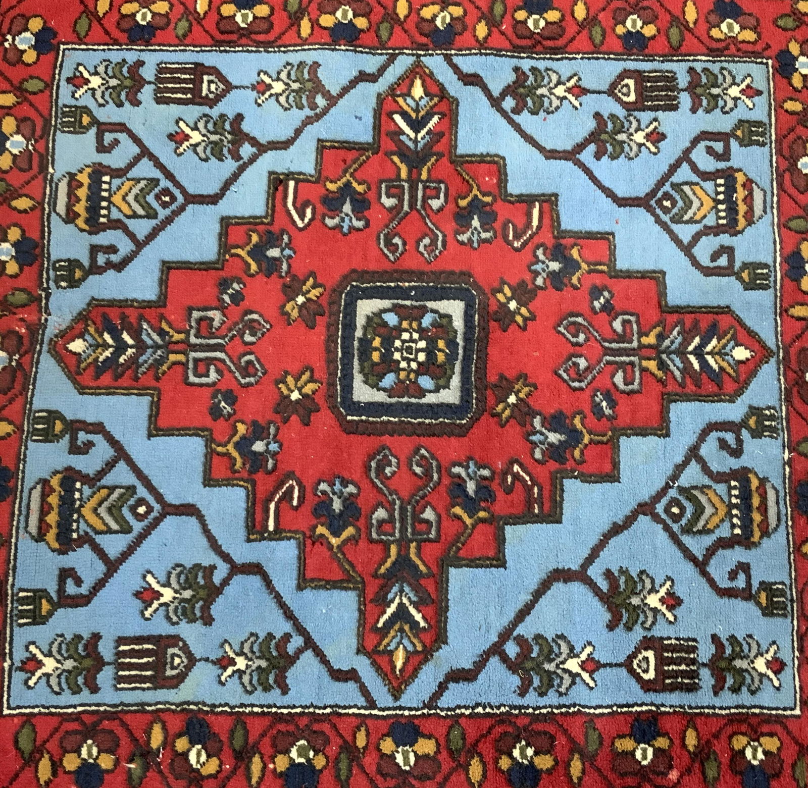 Hand Made Turkish Wool Area Rug Auction