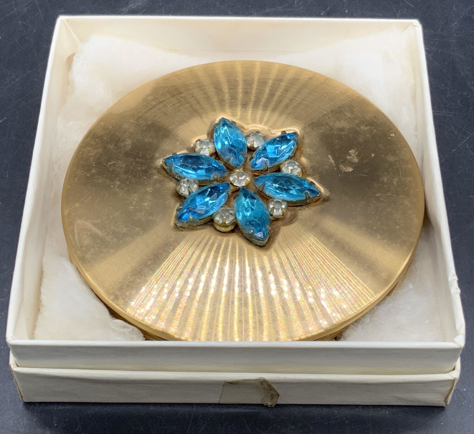 Pilcher Usa Vintage Makeup Compact, Box Auction