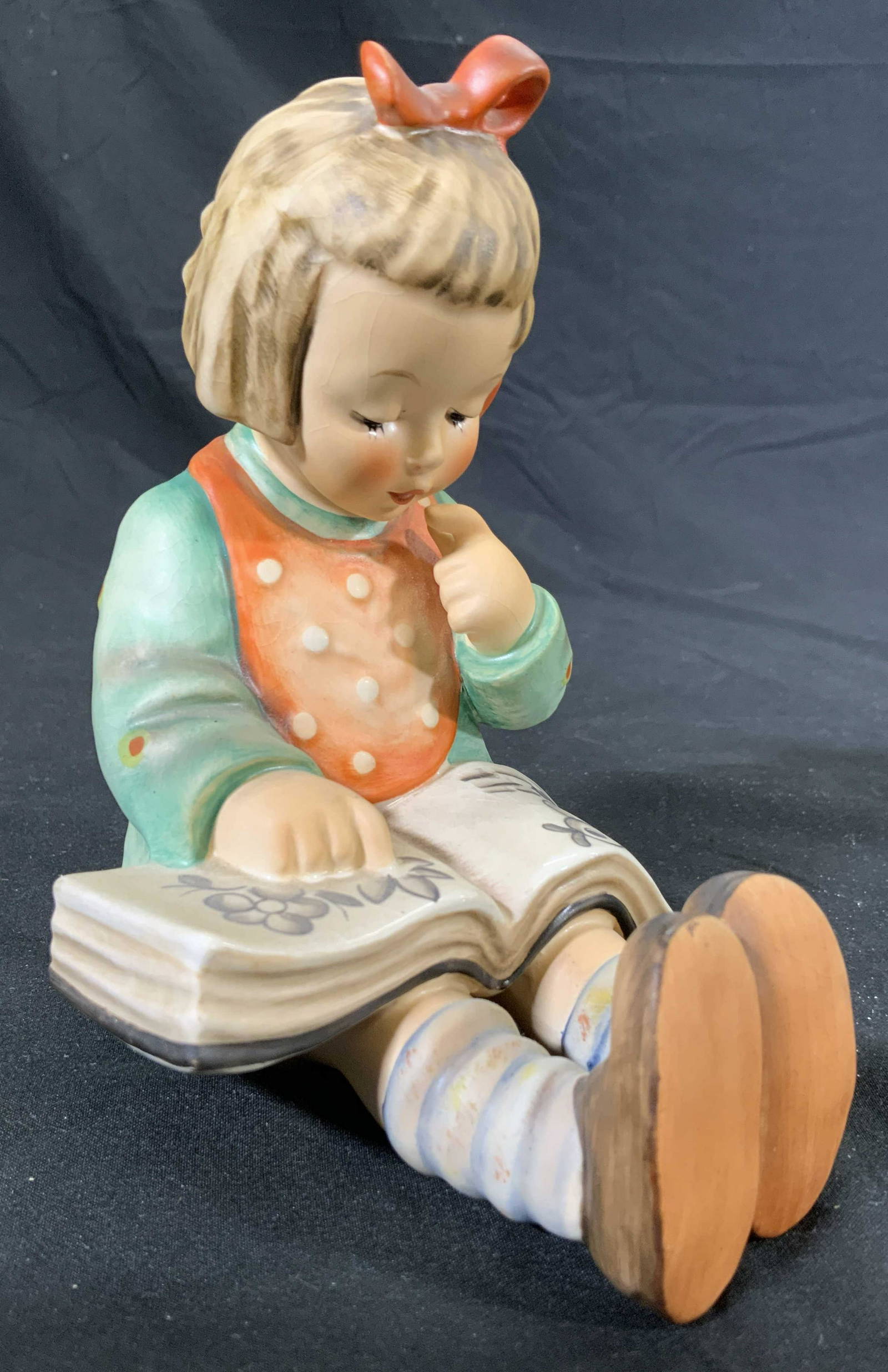 Mj Hummel Goebel Bookworm Vntg Porc Girl Figure Auction