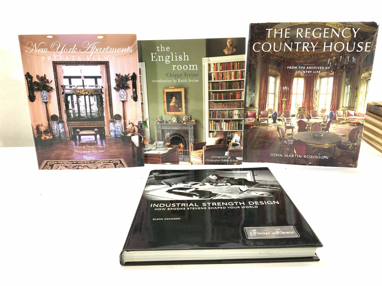 Lot 4 Grand Nyc & English Estates Decor Table Bks Auction