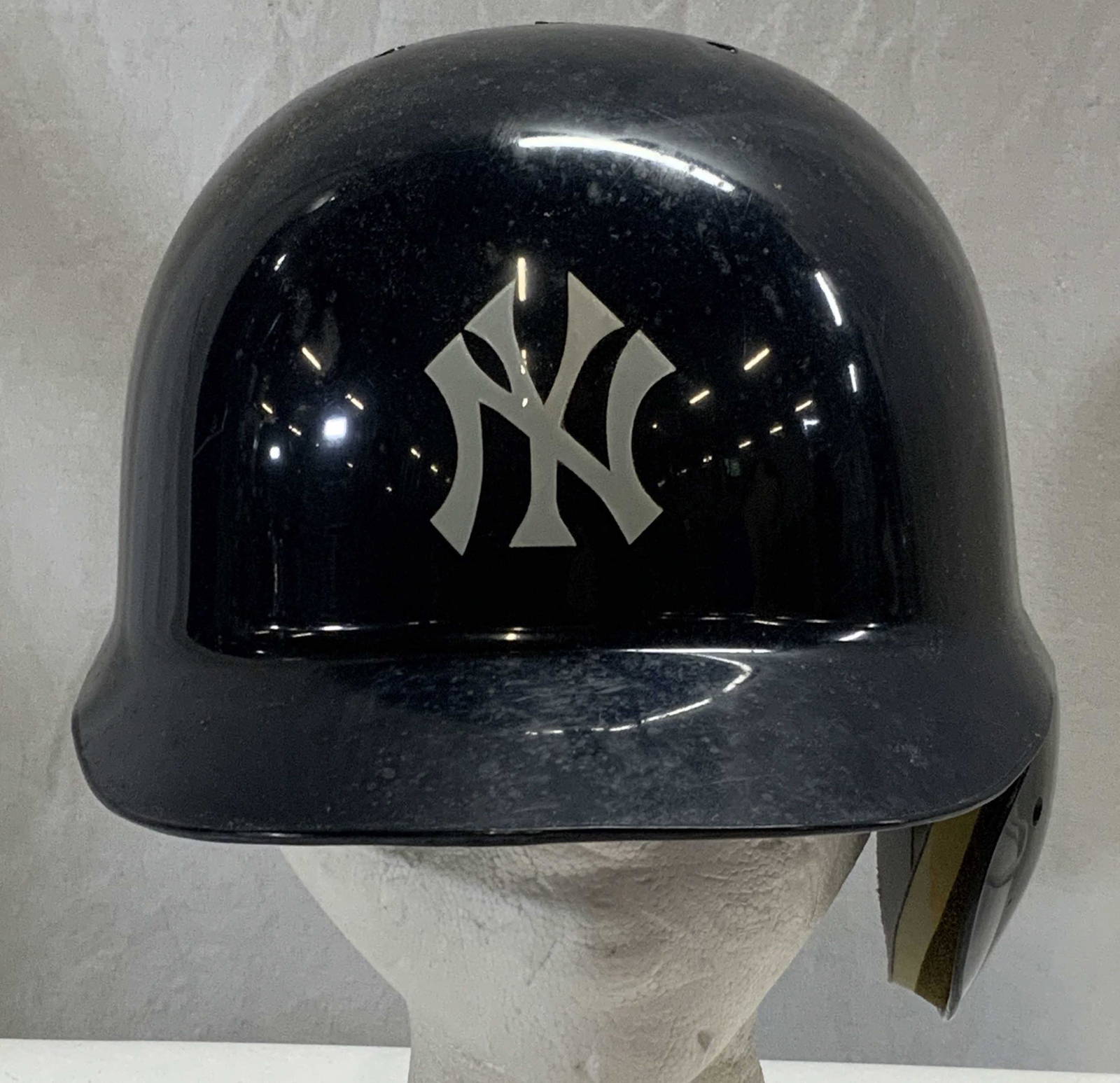 Official New York Yankees Batting Helmet Auction