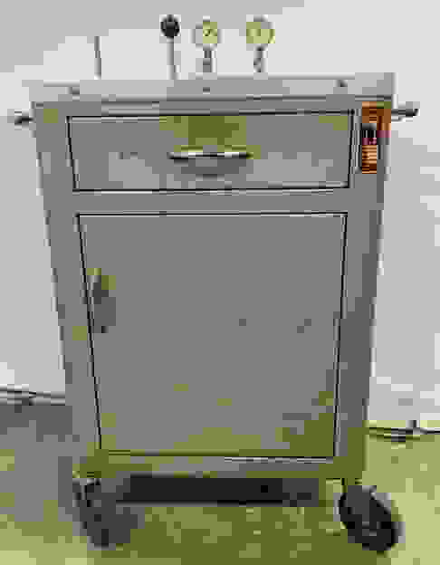 J Sklar Mfg Co Mid Century Portable Dental Cabinet Auction