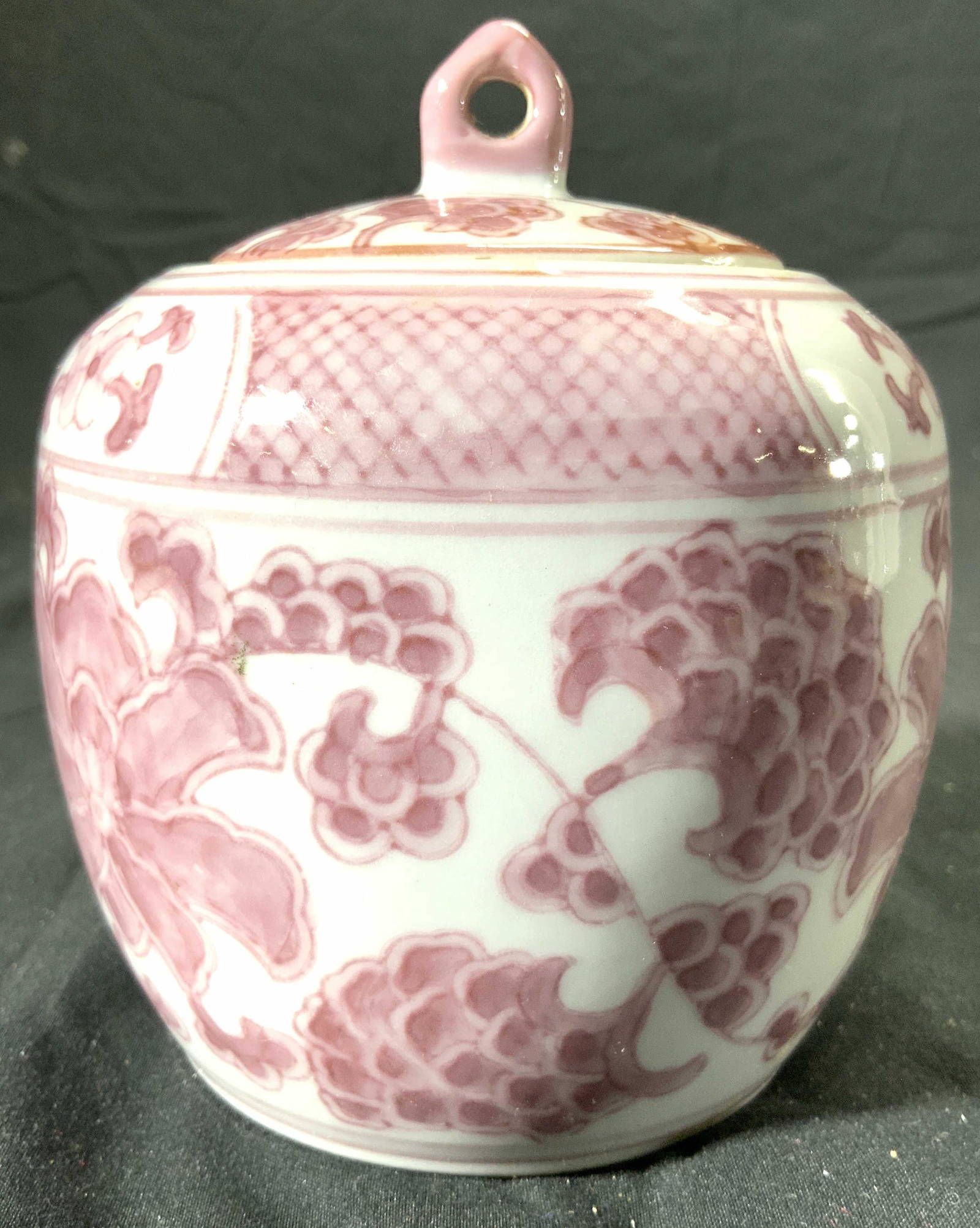 Vintage Lidded Asian Porcelain Ginger Jar Vessel Auction
