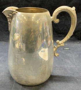 Wm Rogers 817 Silver Plated Water Pitcher