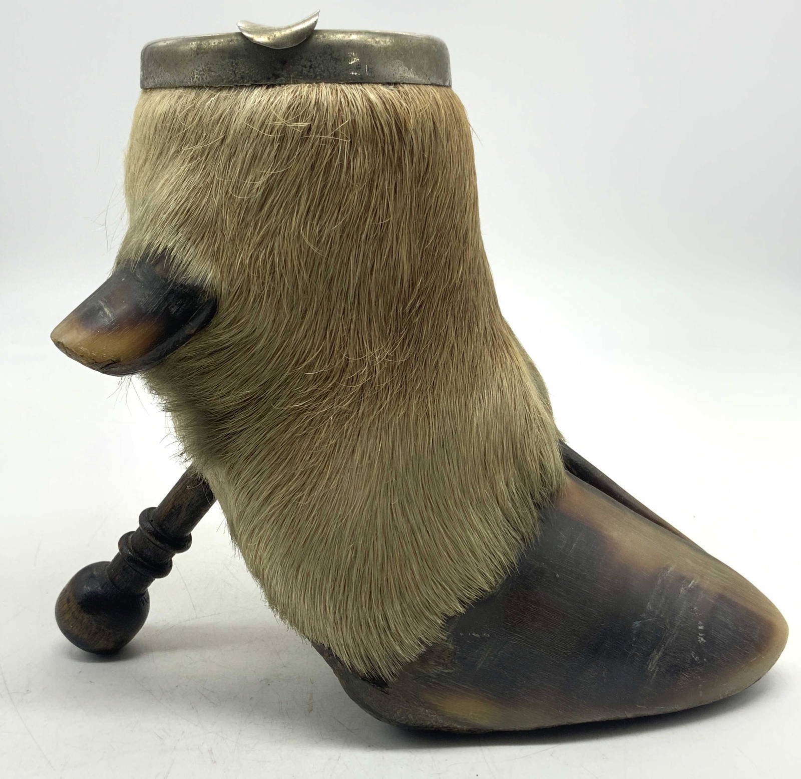 Split Hoof Taxidermy Ashtray Auction