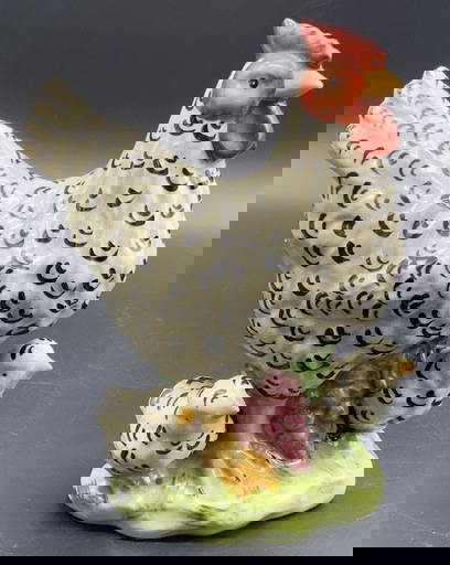 Hand Painted Ceramic Hen & Chicks Figural