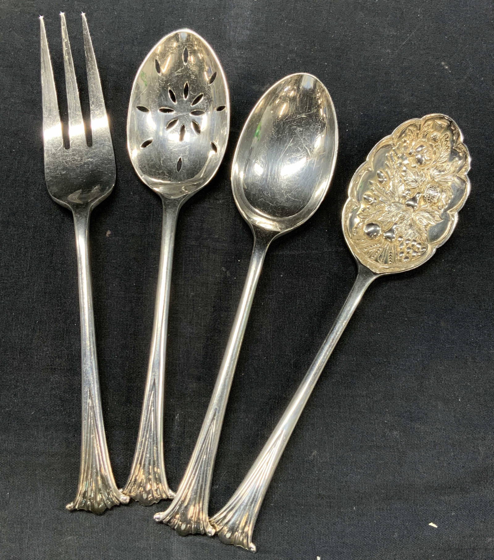Set 4 Robert & Belk Silver Plate Serving Utensils Auction