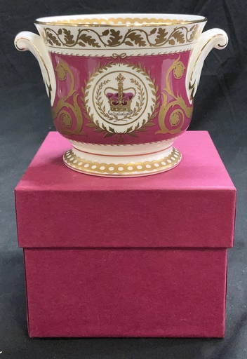 The Royal Collection Porcelain Cachepot, England
