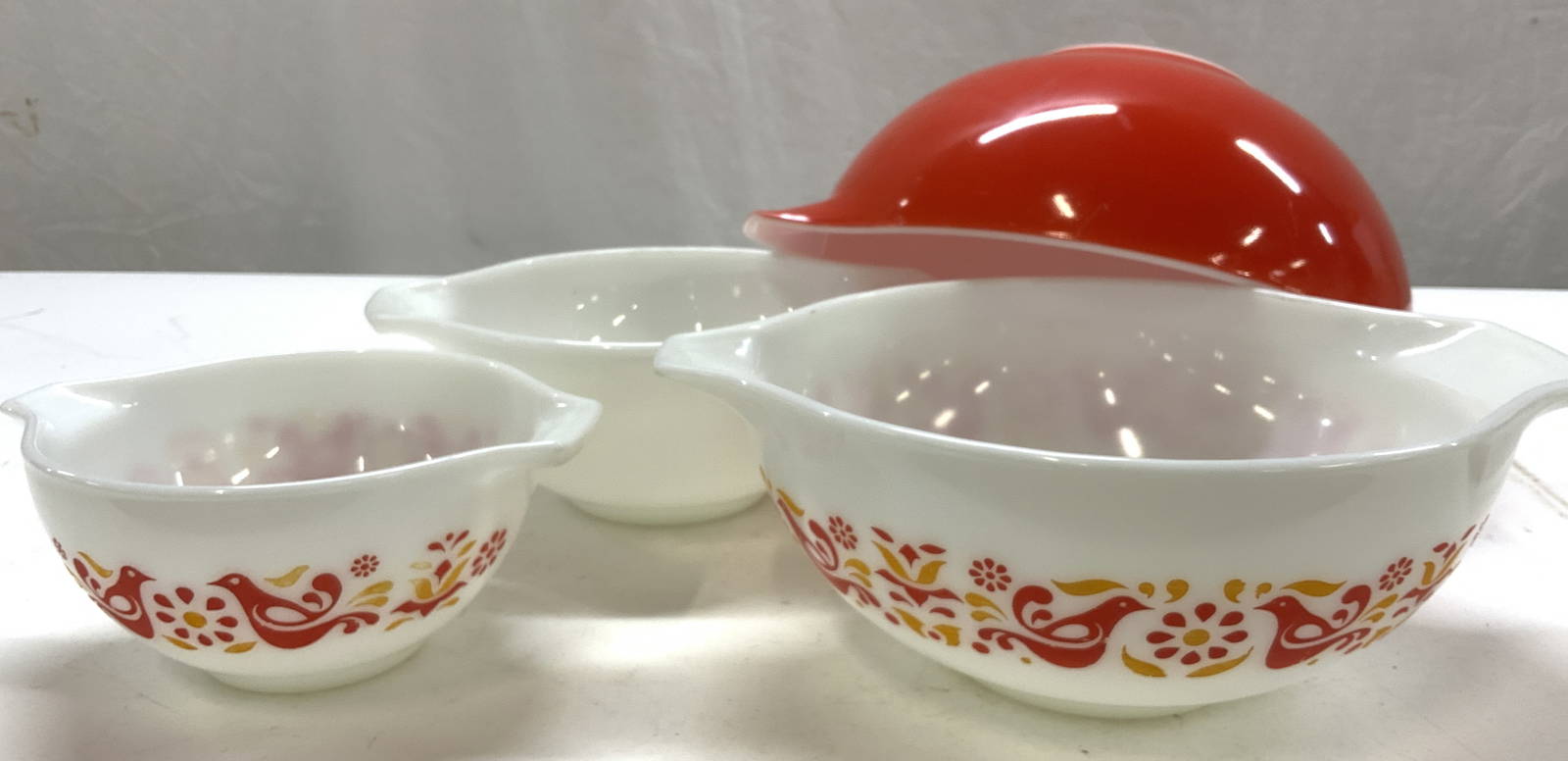 Set 4 Vntg Pyrex Nesting Mixing Bowls, Usa Auction