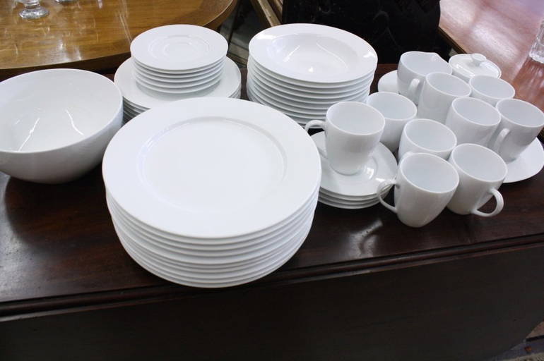 Block Zen White Dinnerware Set For Ten
