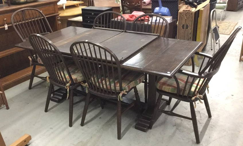 Dark Wood Dining Table, 2 Leaves, & 6 Chairs Set