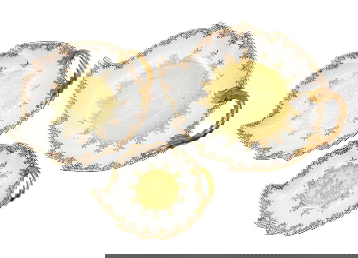 Dw Porcelain Karlsbader Wertarbeit Set Of Three Graduated Bowls, Germany.