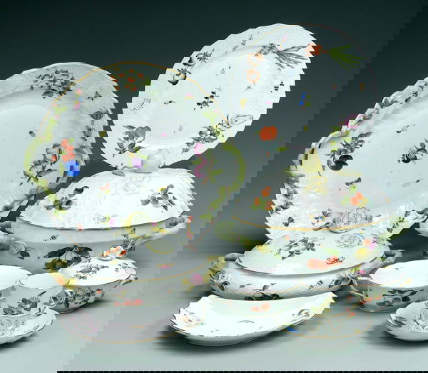 170 Pieces Herend China