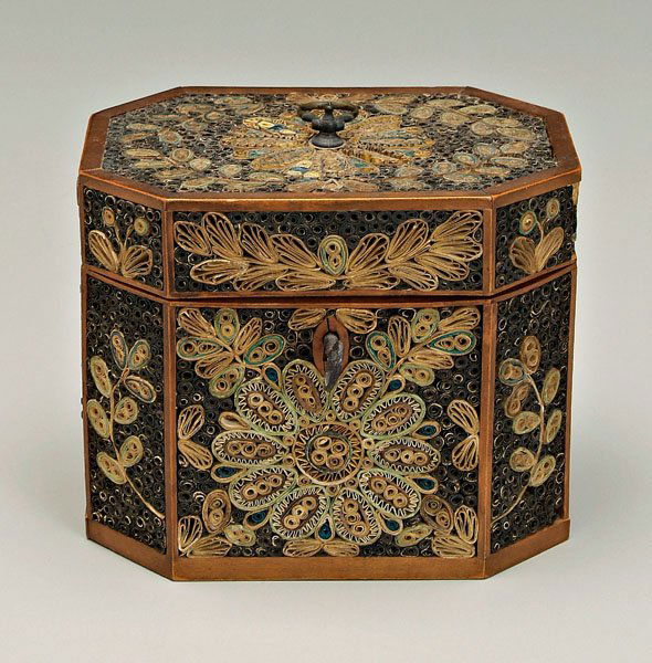 98: Fine quillwork tea box,