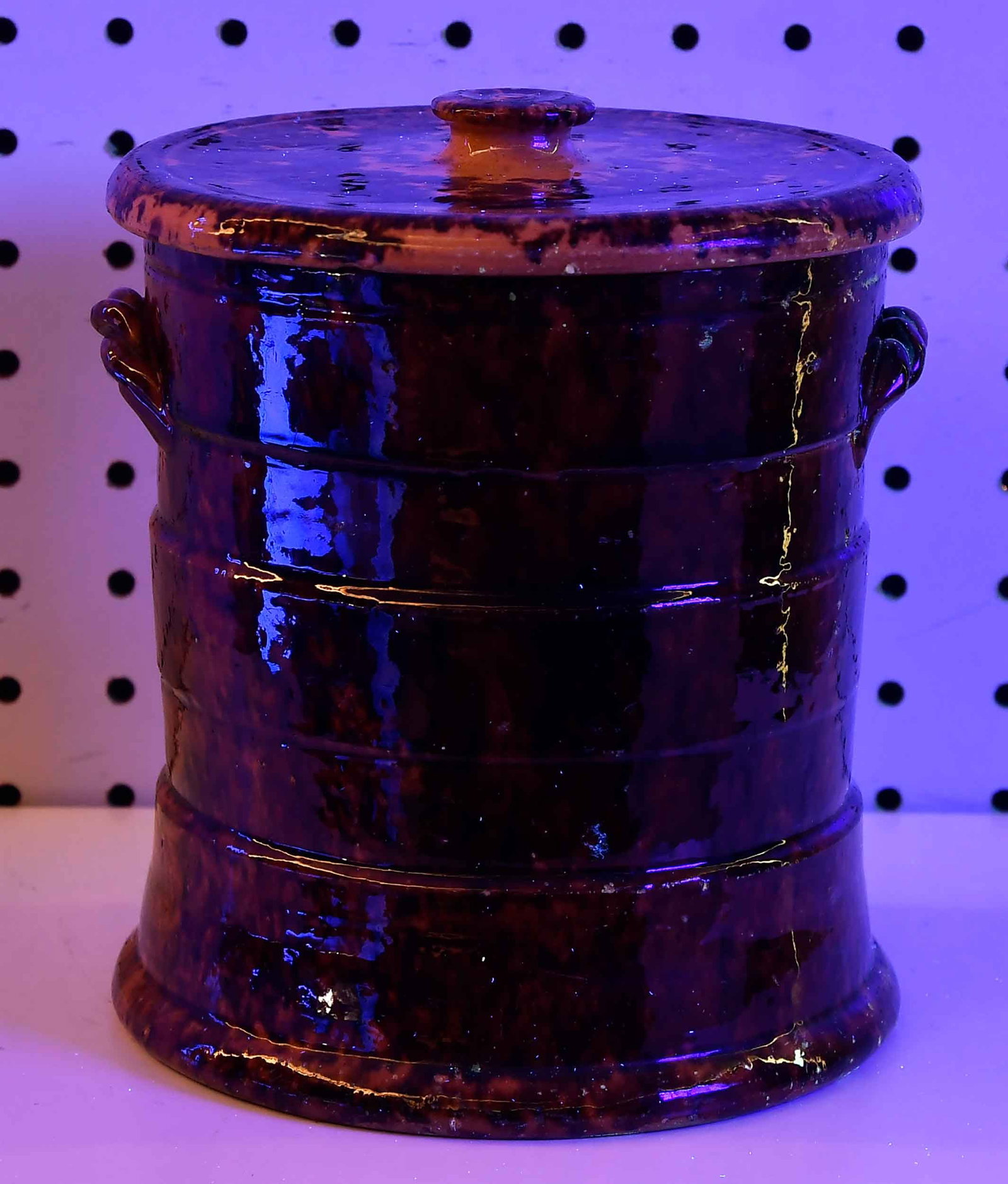 Rare John Bell Waynesboro, Pennsylvania Earthenware Lidded Humidor Auction